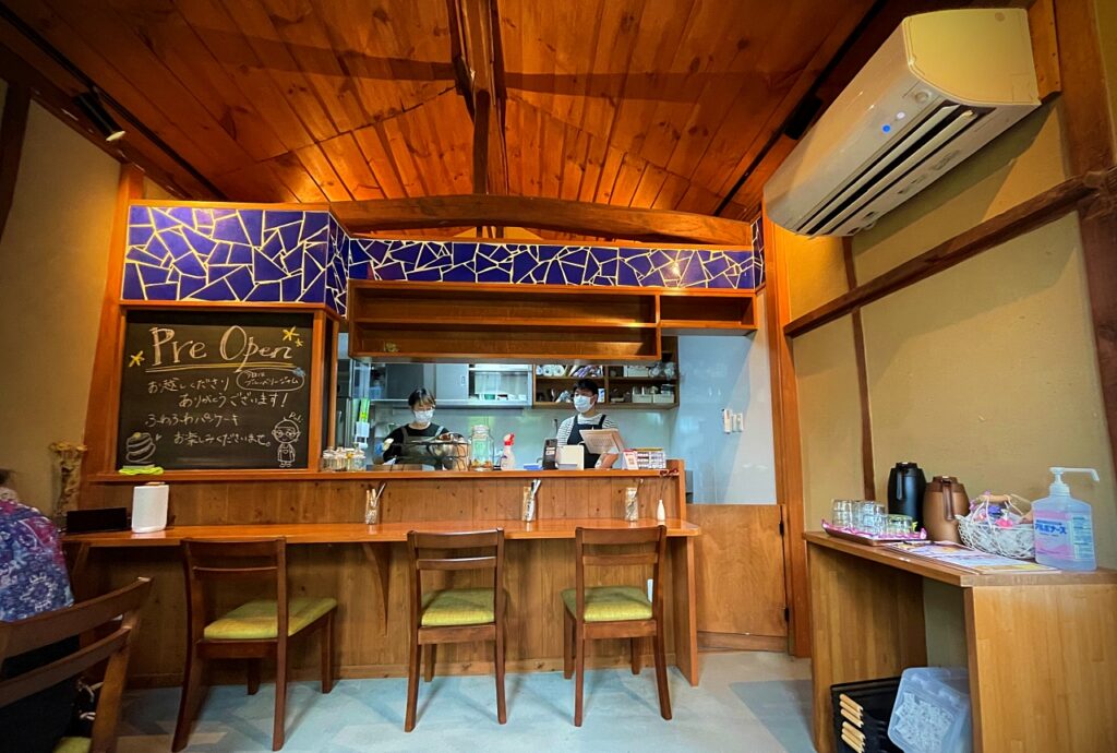 上田市「Cafe Poli」OPEN・スフレパンケーキ専門店のチョコバナナバージョン | シンプル自然 長野暮らし